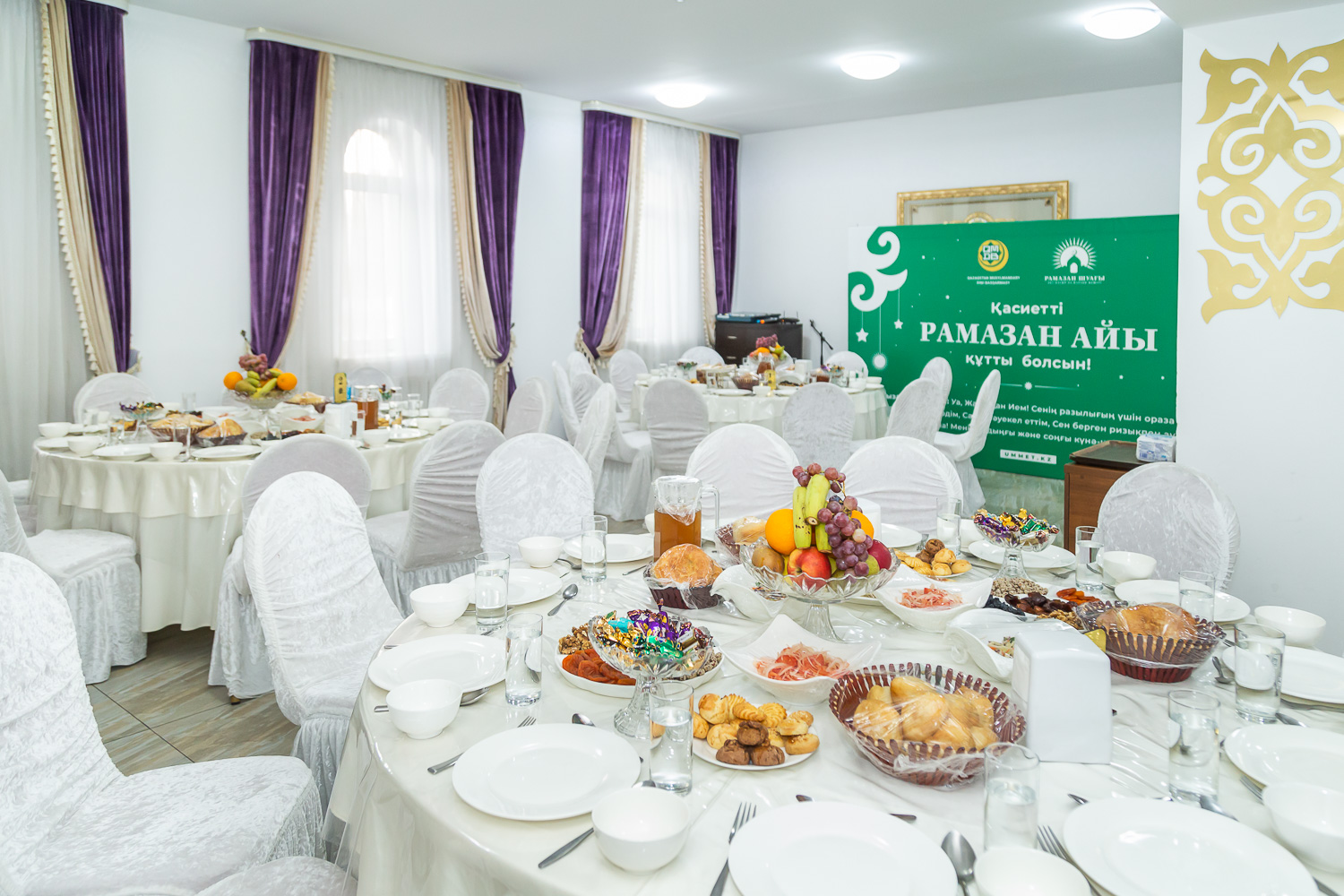 «Әбу Насыр әл-Фараби» мешіті: 300 адамға ауызашар берді (фото) - Ummet.kz- Үмметпен бірге!